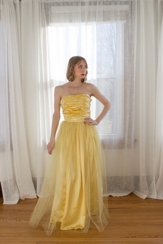 1940's Golden Yellow Tulle strapless gown with Puffed… - Gem