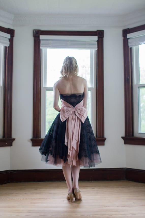 Vintage 1950's strapless black lace prom dress / size… - Gem