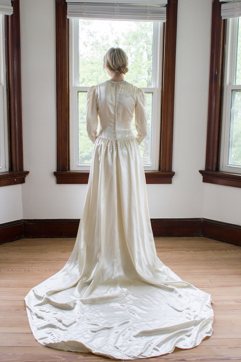 Vintage 1940's Art Deco Satin Wedding Gown / Old Hollywood - Etsy UK Vintage 1940's Art Deco Satin Wedding Gown / Old Hollywood - Etsy UK