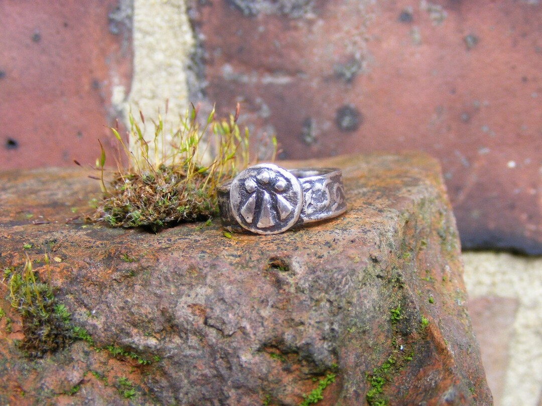 Awen, Druid, Sterling Silver Ring, narrow - Etsy