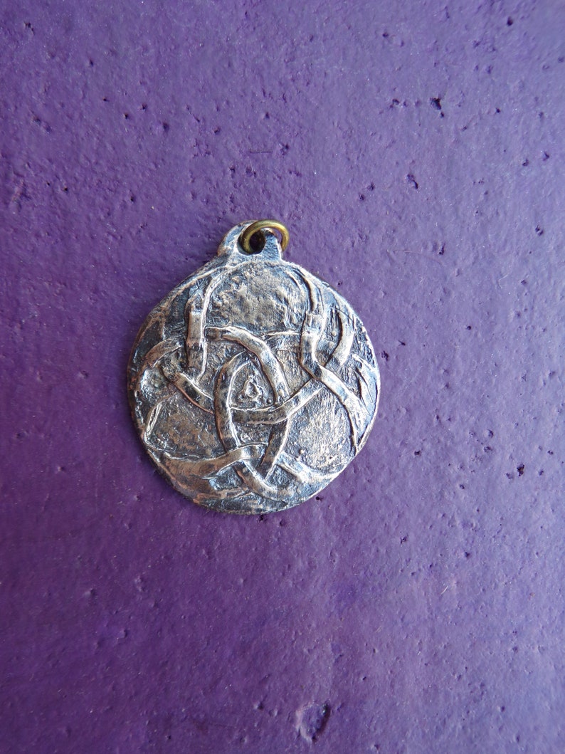 Celtic Irish Shield of Lugh Bronze Pendant - Etsy UK