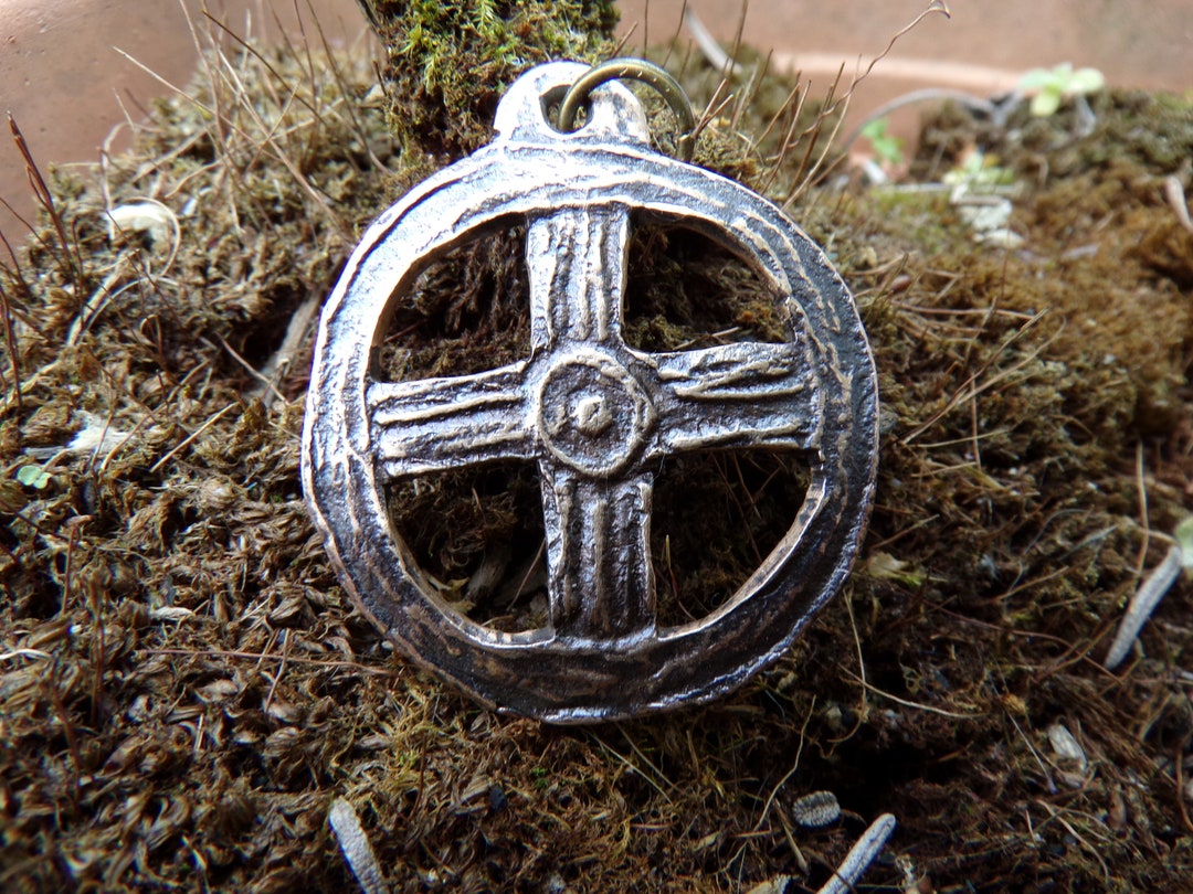 Celtic Sun Cross Wheel of the Year Bronze Pendant - Etsy