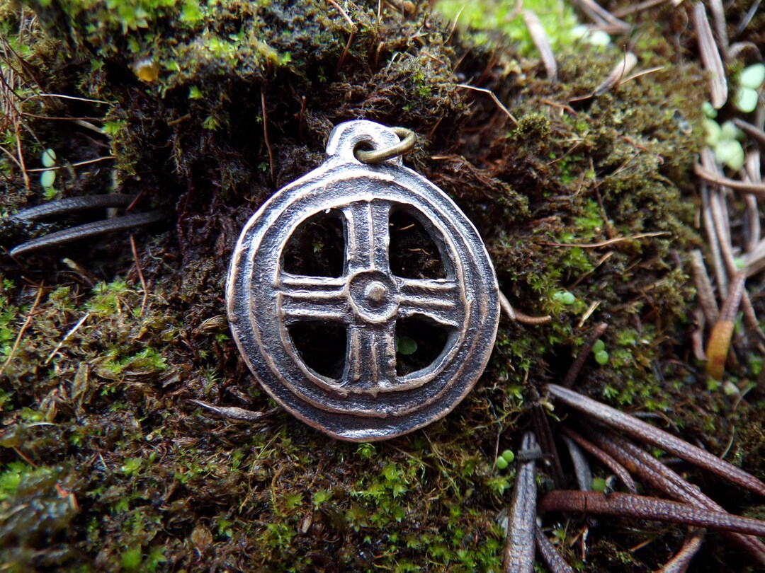 Celtic Sun Cross Wheel of Life Bronze Pendant - Etsy