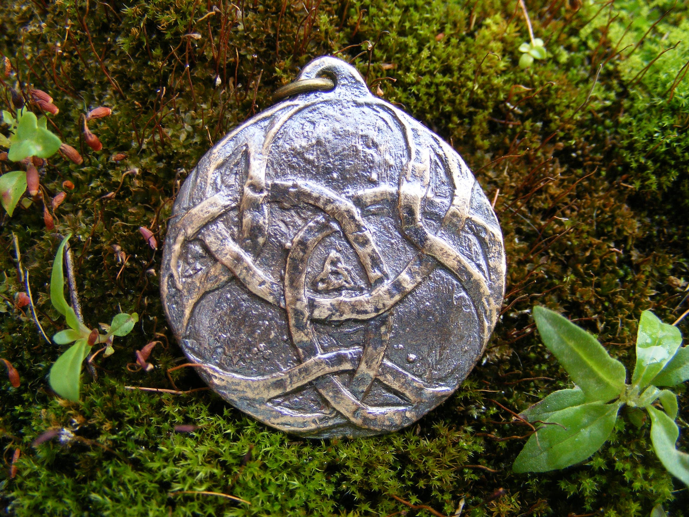 Celtic Irish Shield of Lugh Bronze Pendant | Etsy