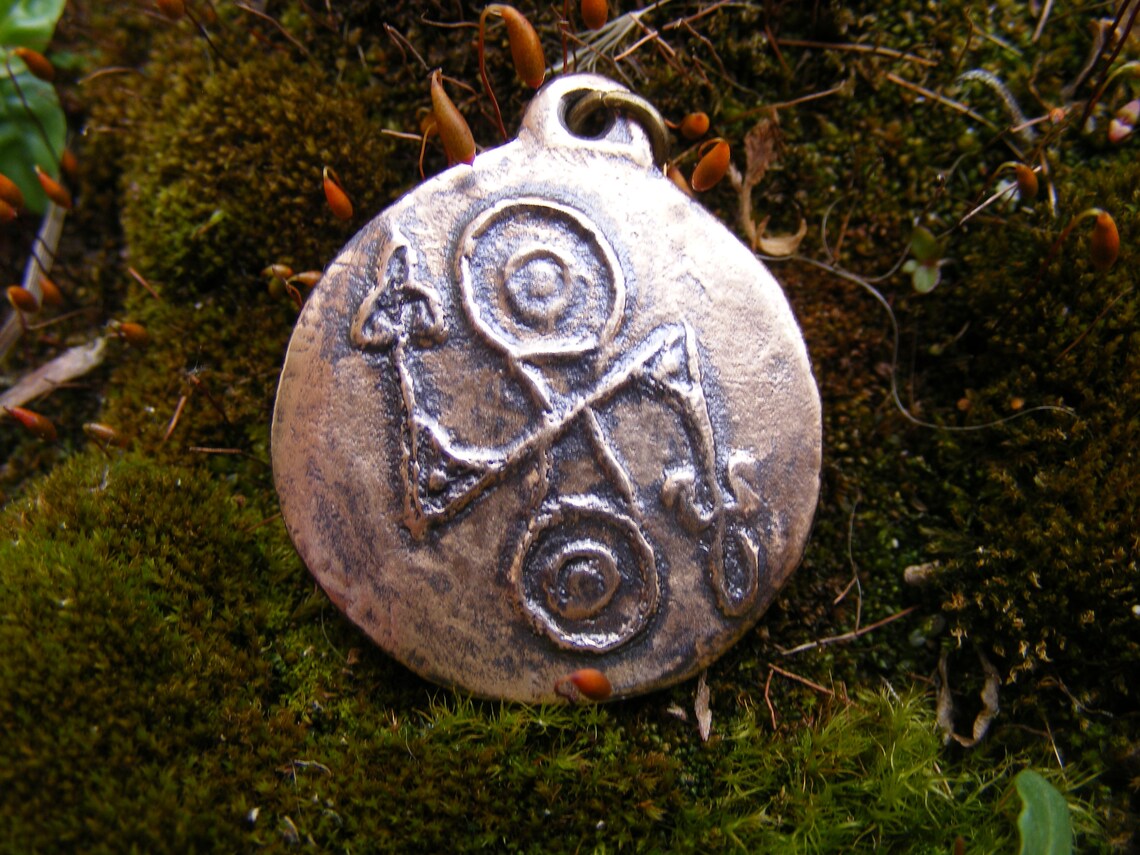 Scottish Pictish Double-disk Z-rod Bronze Pendant | Etsy