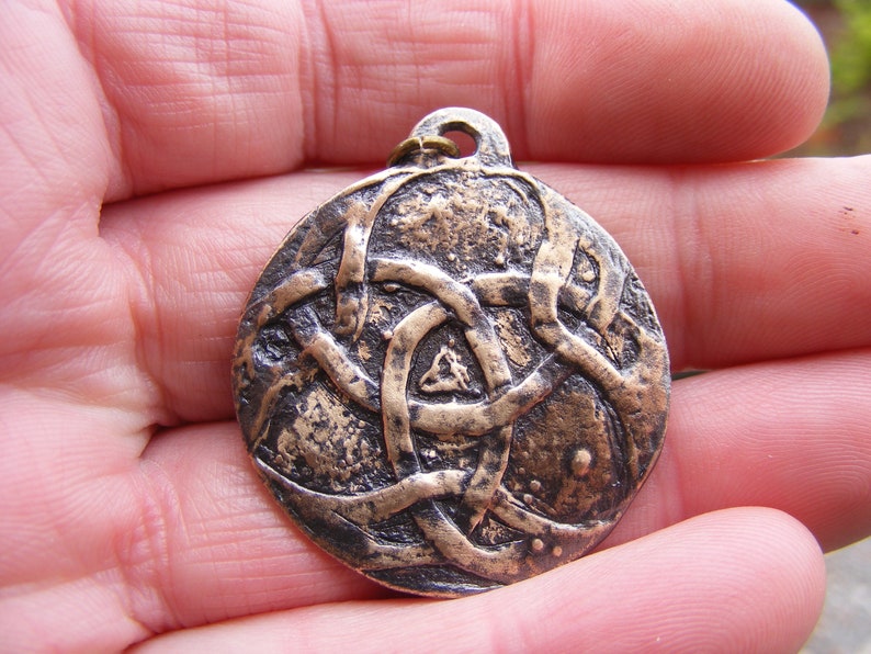 Celtic Irish Shield of Lugh Bronze Pendant - Etsy