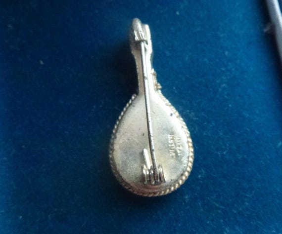 Vintage pretty lute mandolin shaped micro mosaic broo… - Gem
