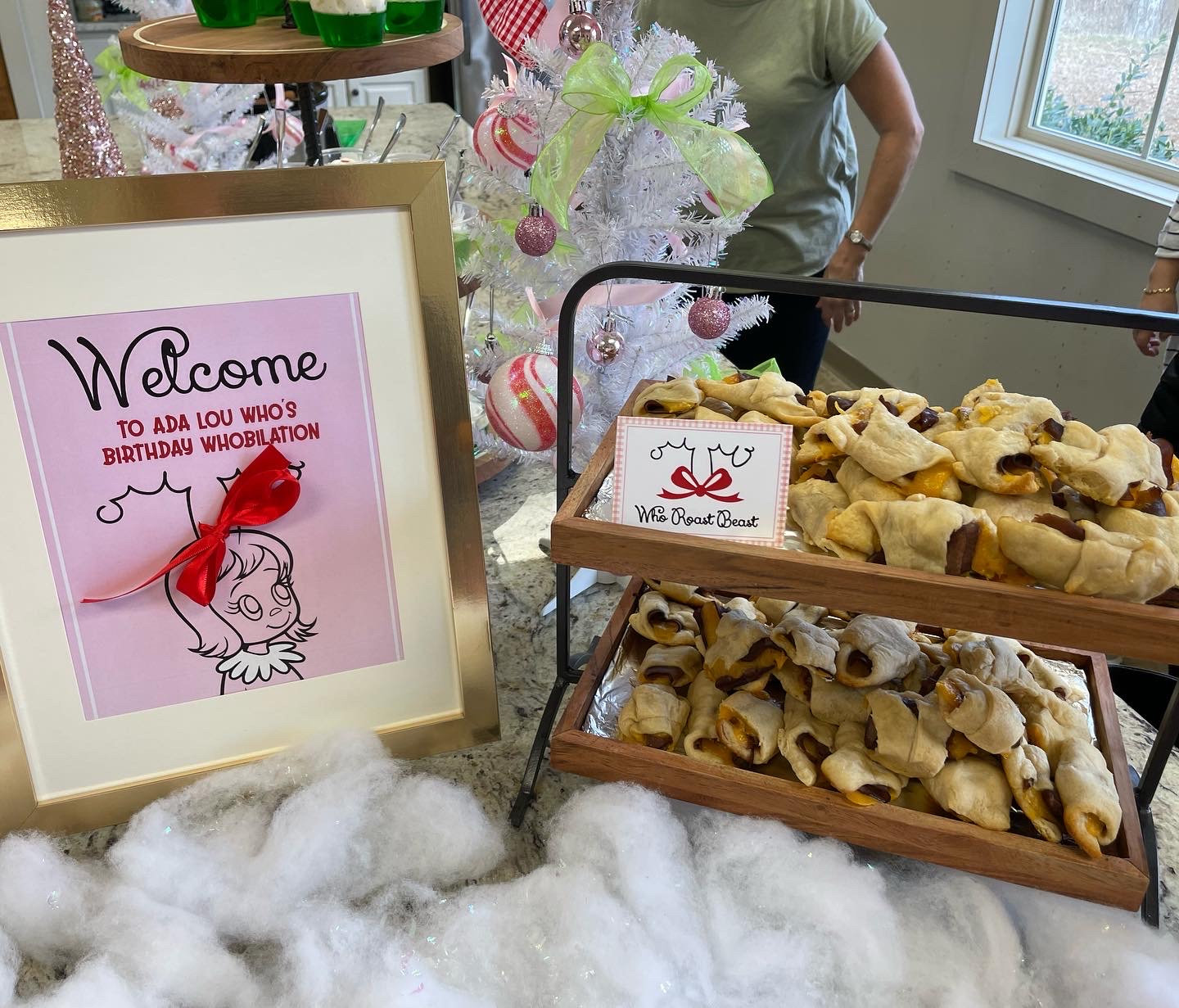 Cindy Lou Who Invitation, Cindy Lou Birthday Invitation, Look Who's ...