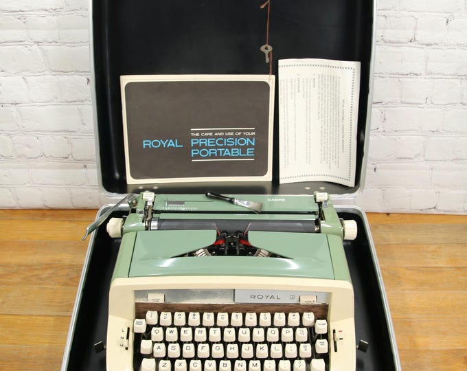Vintage 1970's Typewriter, Royal Sabre Portable Typewriter With Case ...