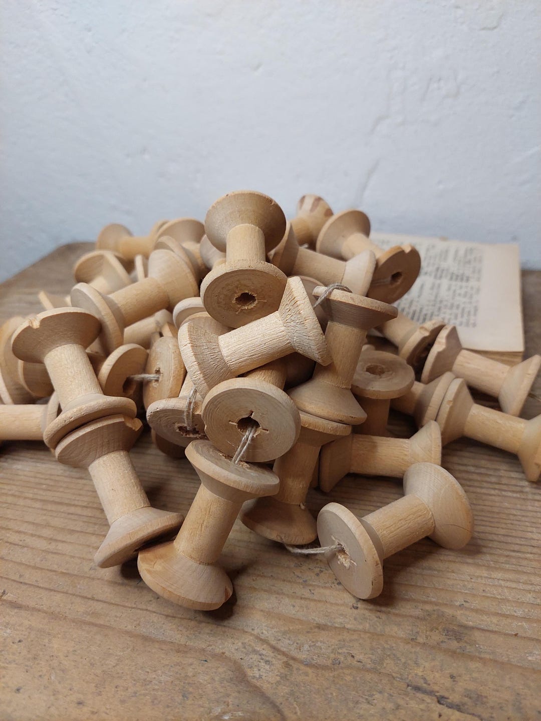 Wooden Spools Sewing Thread Wood Spools Assorted Thread Yarn Bobbin Lot ...