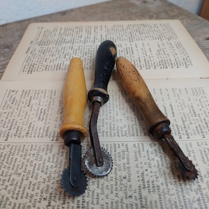 3 Antique Pattern Tracer With Wooden Handle Tracing Wheel Sewing Tool ...