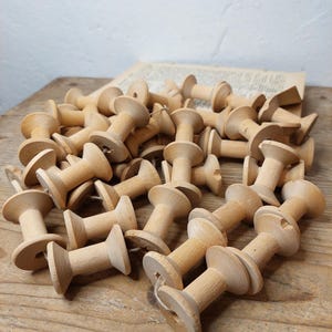 Wooden Spools Sewing Thread Wood Spools Assorted Thread Yarn Bobbin Lot ...