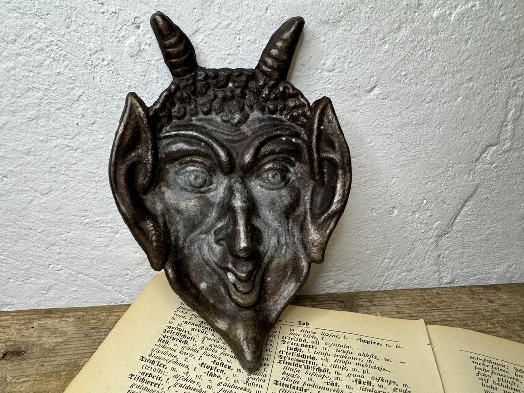 Vintage Devil Face Decor Ashtray Ash Pot Devil Wall Decor Metal Dickens ...