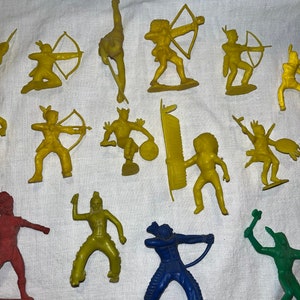 Vintage Native American Indian Action Figures 17 Pieces, Mixed Lot ...