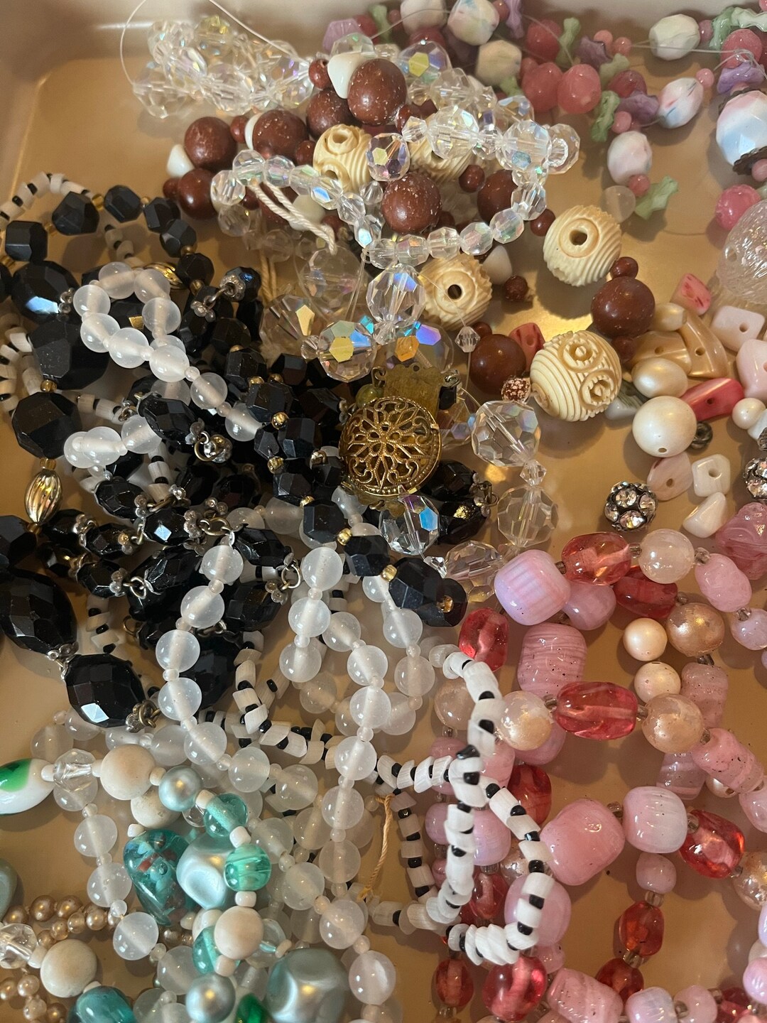 Vintage Bead Lot 2.5LBS of Beads 1970s-1990s 100s of Beads for Craft ...