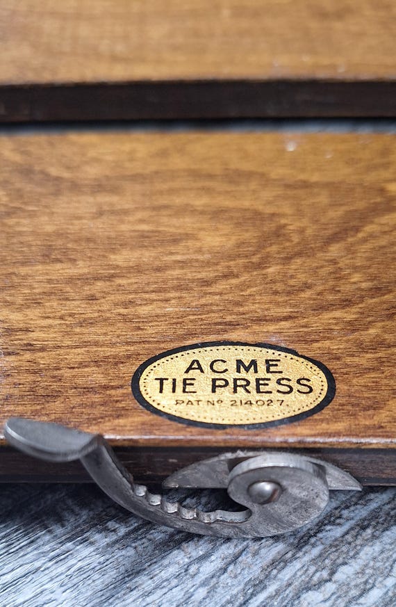 Antique Art Deco Tie Press: 1920s ACME Accessory - Gem