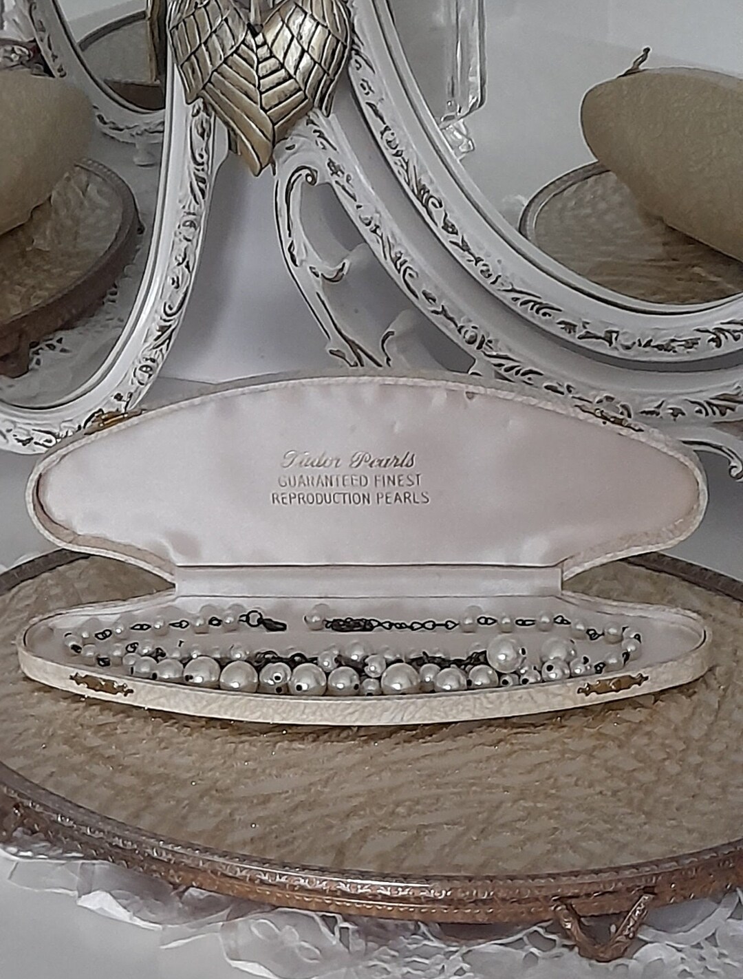 Tudor Pearls Jewellery Box Vintage Pearl Necklace Presentation Box ...