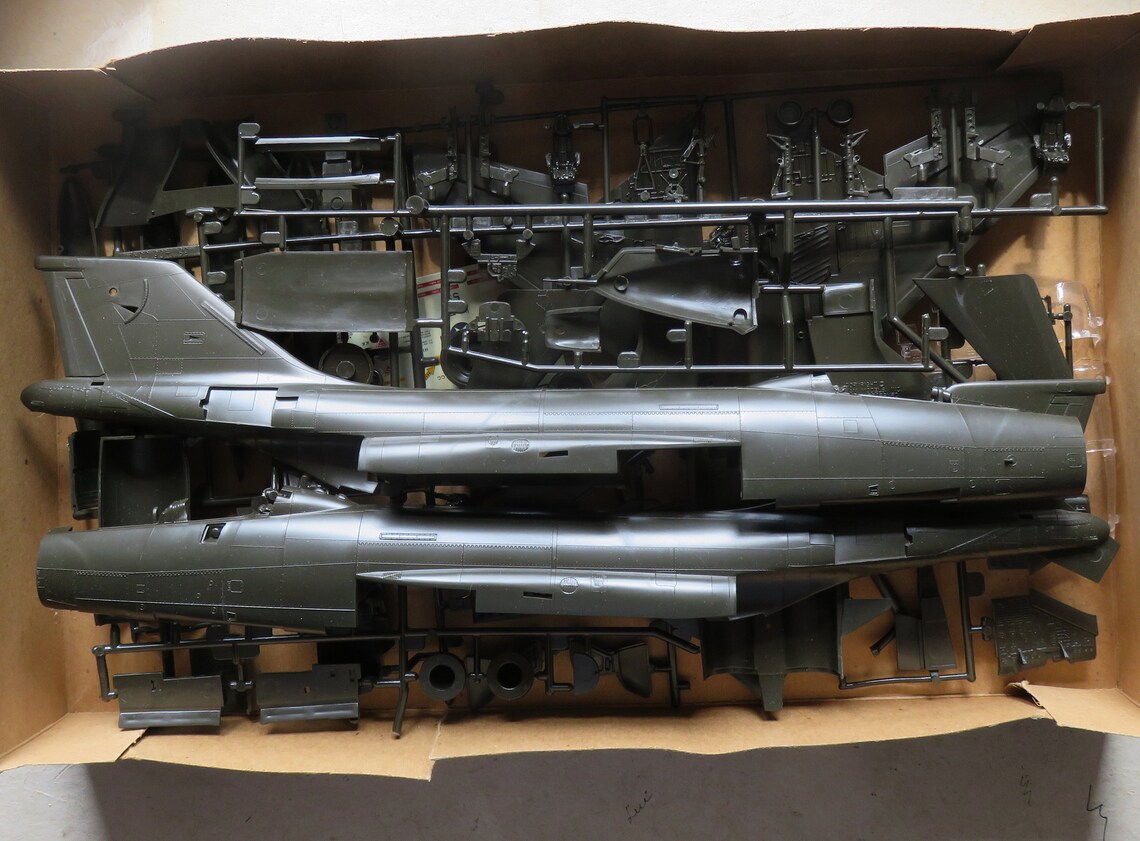Vintage Airplane Model Kit,collectible Vintage Airplane Kit,vintage ...