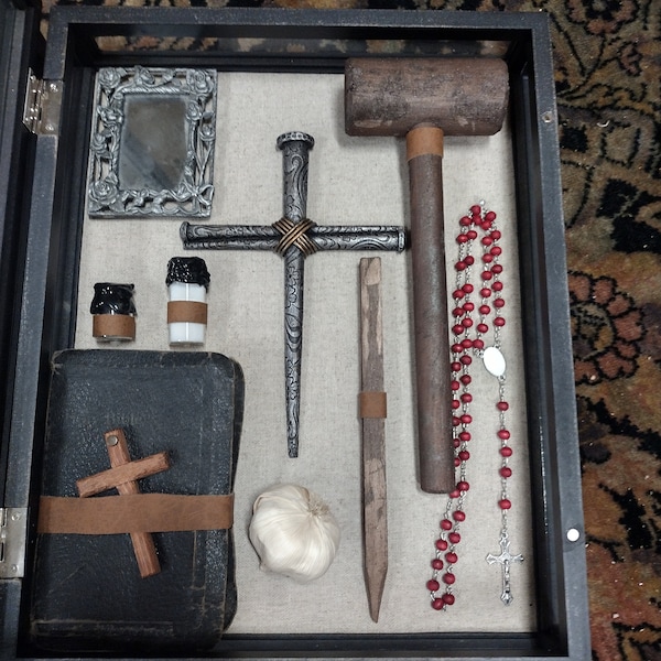 Vampire Hunting Kit - Etsy