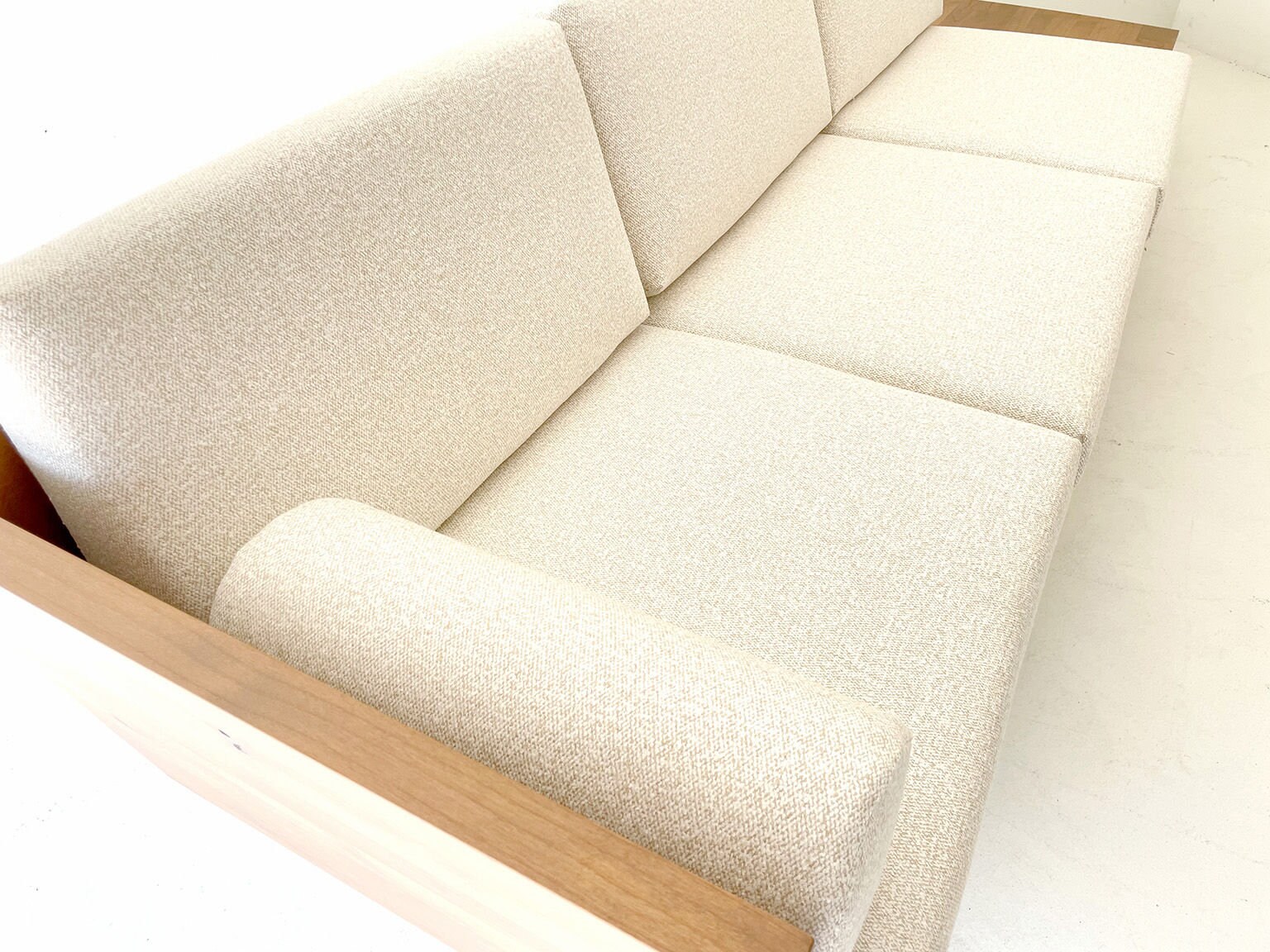 Suelo Modern Wood Sofa With Plinth Base - Etsy UK