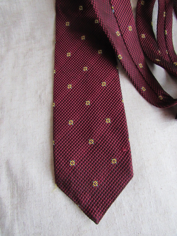 Robin Hood exclusive ties, dark red tie, Robin Hood t… - Gem