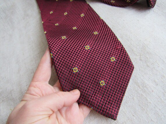 Robin Hood exclusive ties, dark red tie, Robin Hood t… - Gem