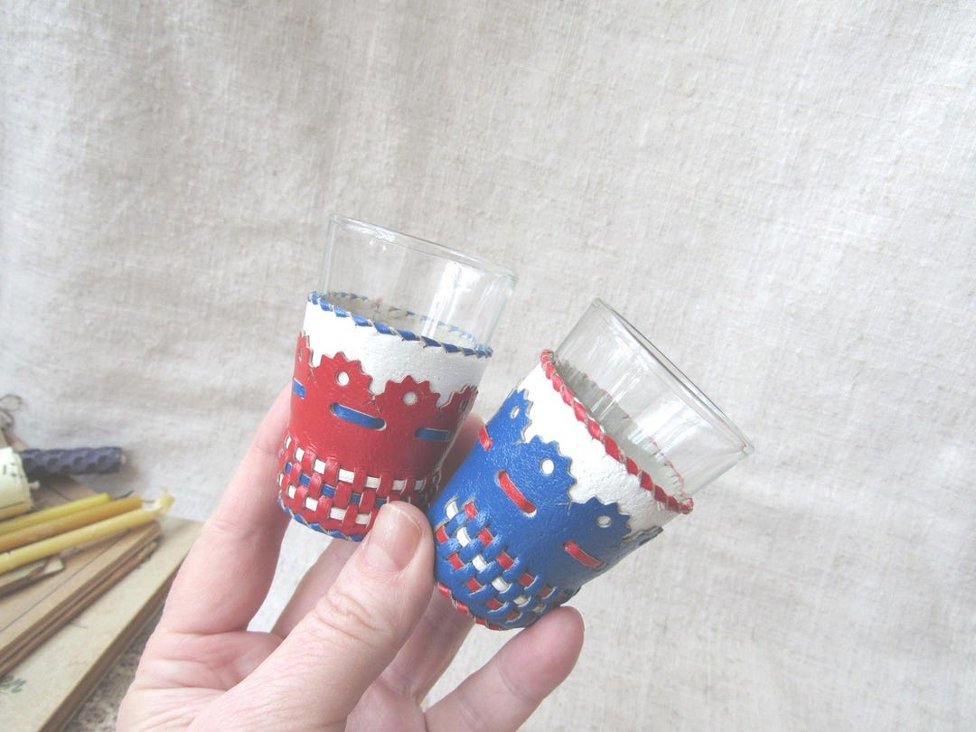 Vintage Shot Glass Set of 2: Handmade Leather Case - Etsy