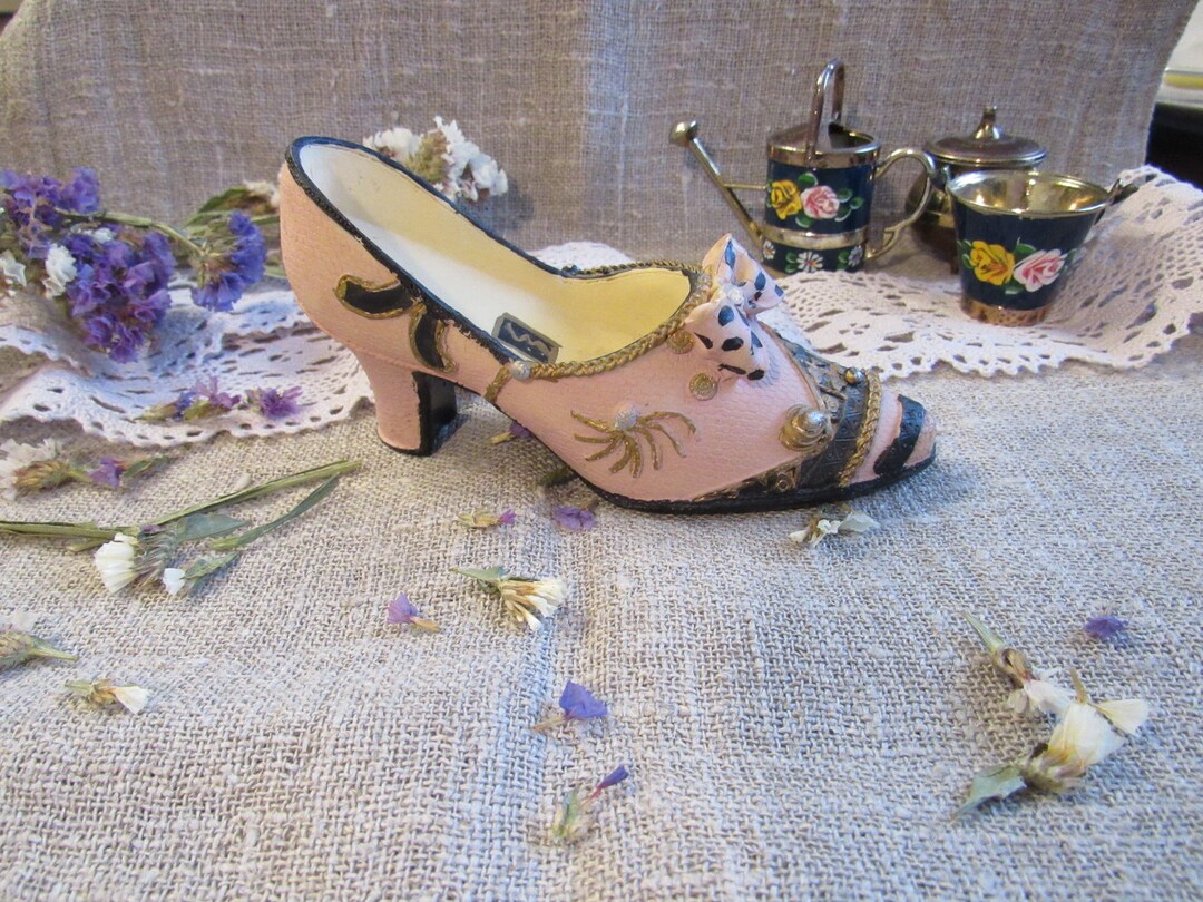 Small Decorative Shoe for Collection Light Pink Shoe With Small Decors ...