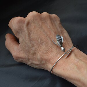 Eco Friendly Snowdrop Bracelet - Etsy