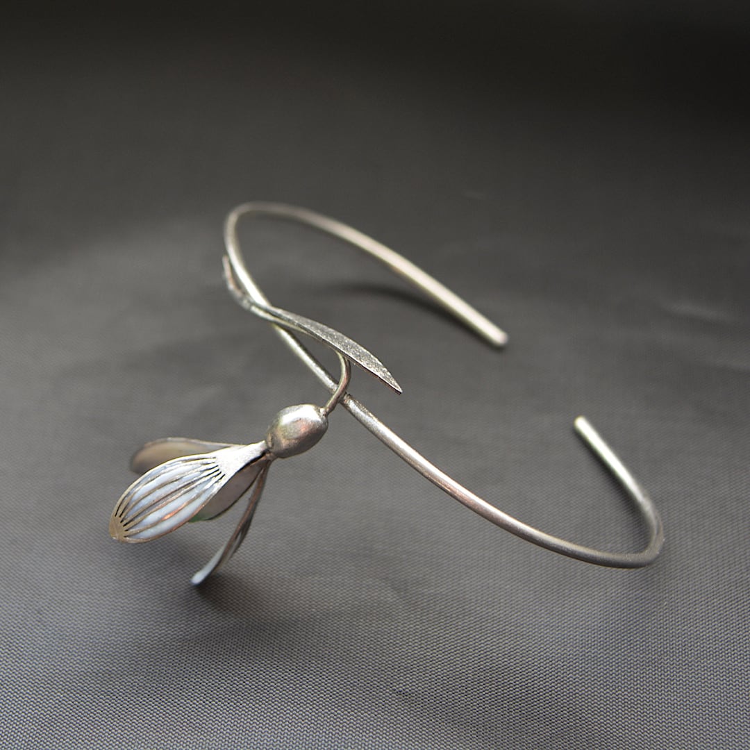 Eco Friendly Snowdrop Bracelet - Etsy