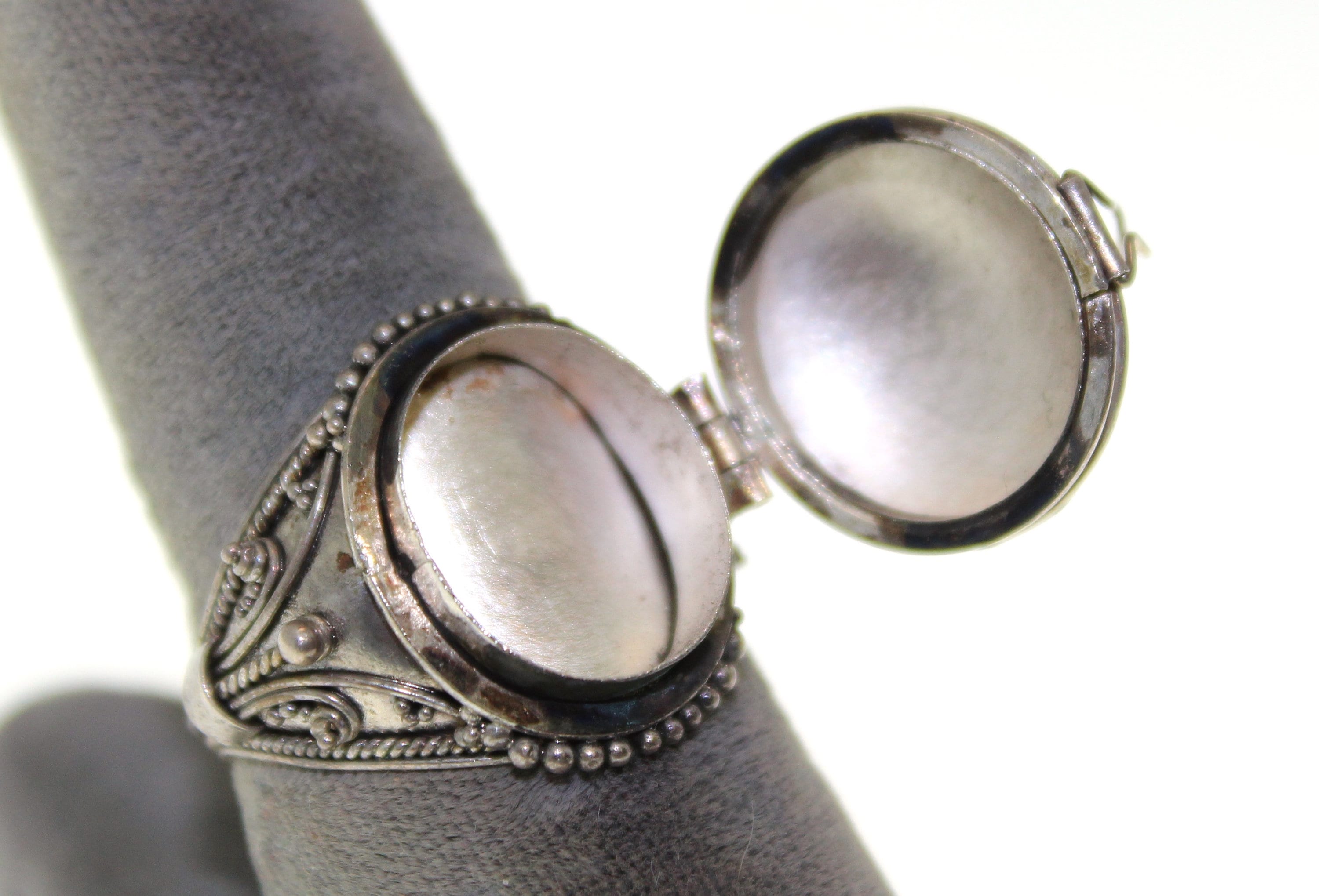 Vintage Sterling Silver Secret Compartment Ring - Etsy