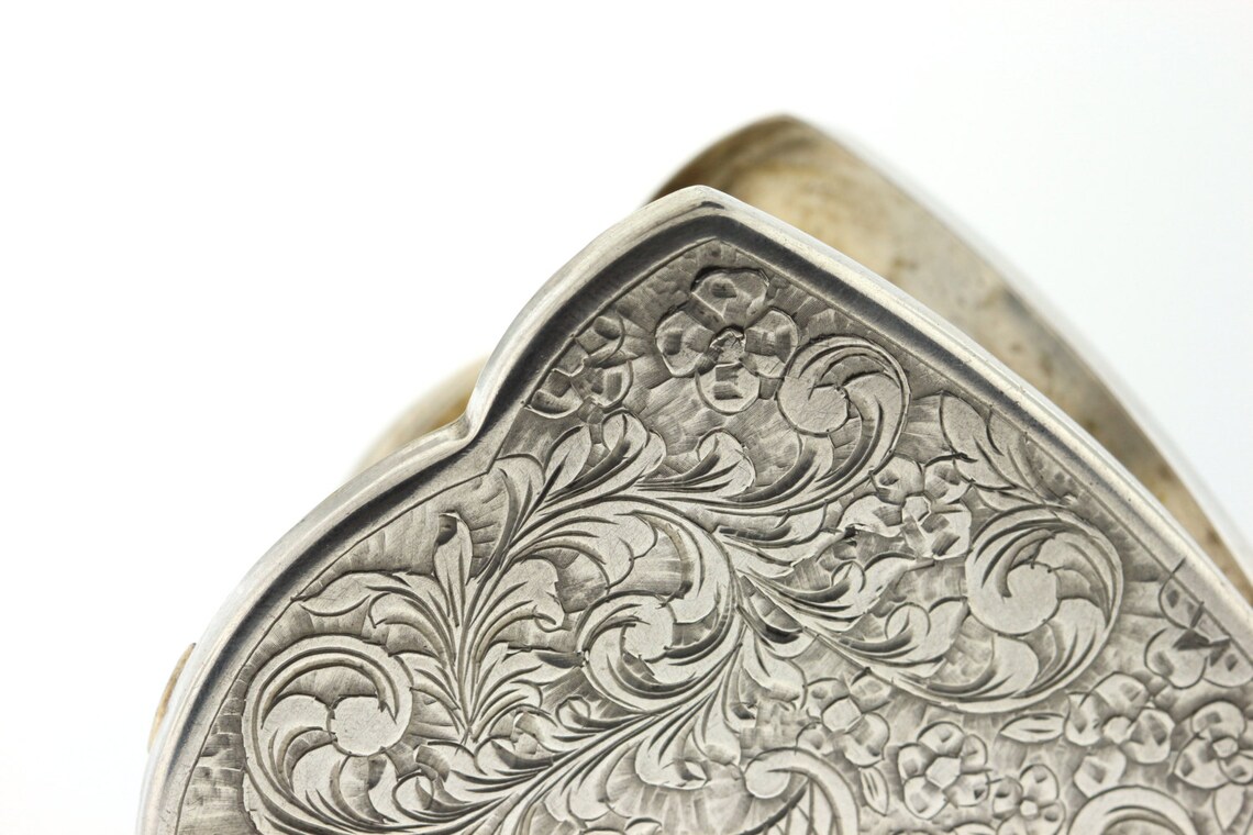 Vintage Silver Clamshell Compact Hand Chased Floral Design - Etsy