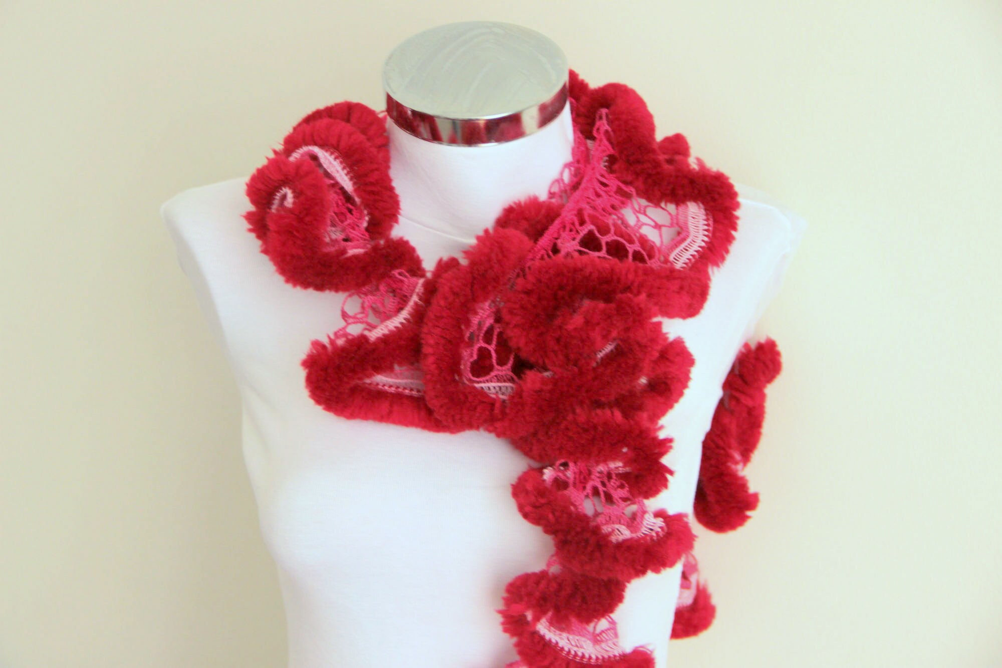 Ruffle Scarf, Frilly Scarf,fur Yarn, Lariat Scarves, Ruffled Scarves ...