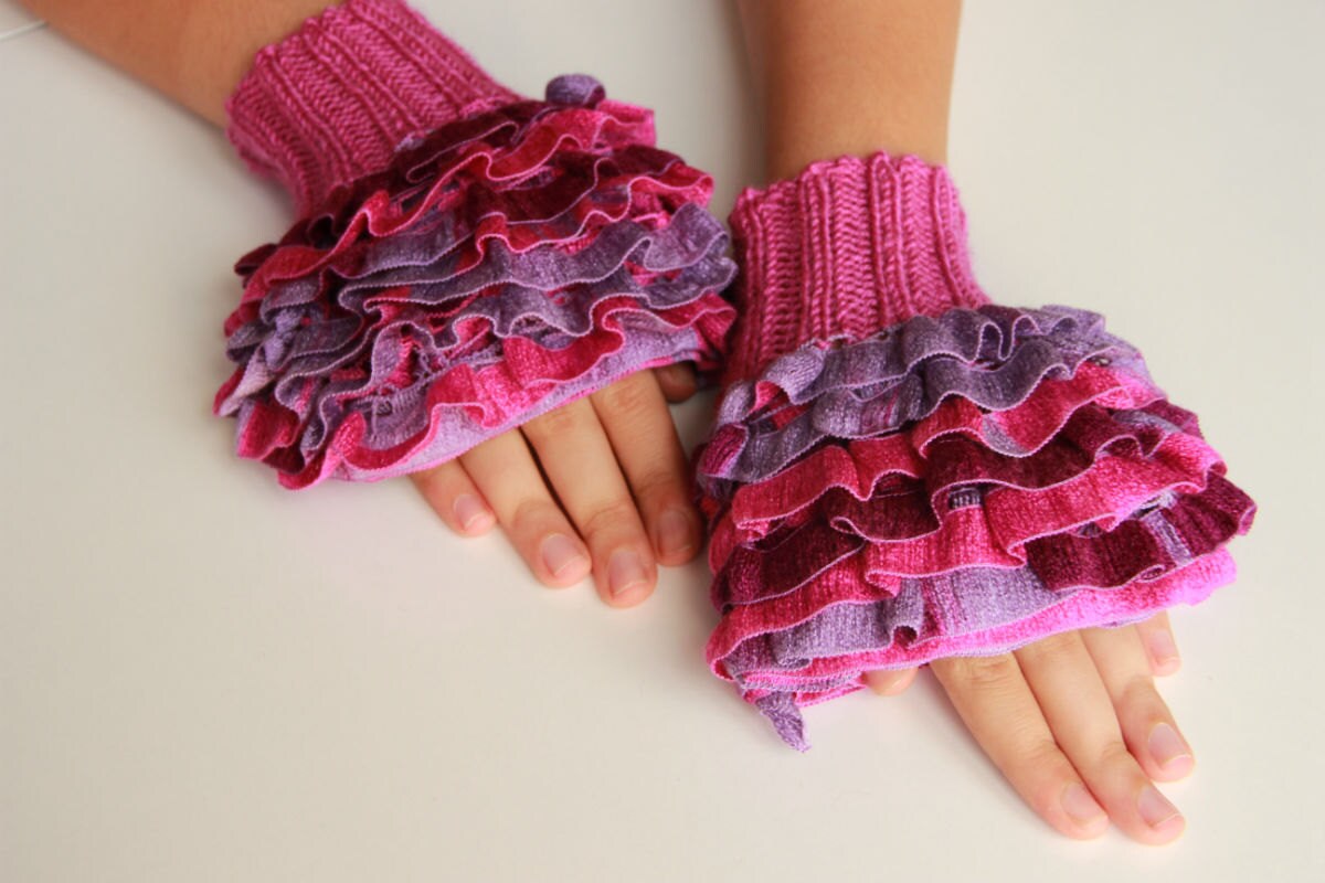 Fingerless Gloves: Hand Knit Elegant Ruffled Multicolored Pink Lilac ...