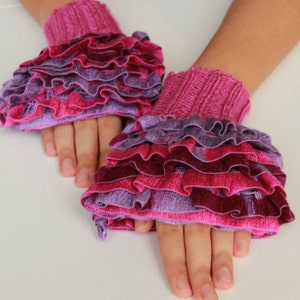 Fingerless Gloves: Hand Knit Elegant Ruffled Multicolored Pink Lilac ...