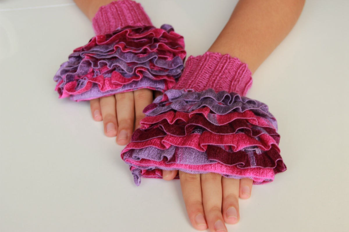 Fingerless Gloves: Hand Knit Elegant Ruffled Multicolored Pink Lilac ...