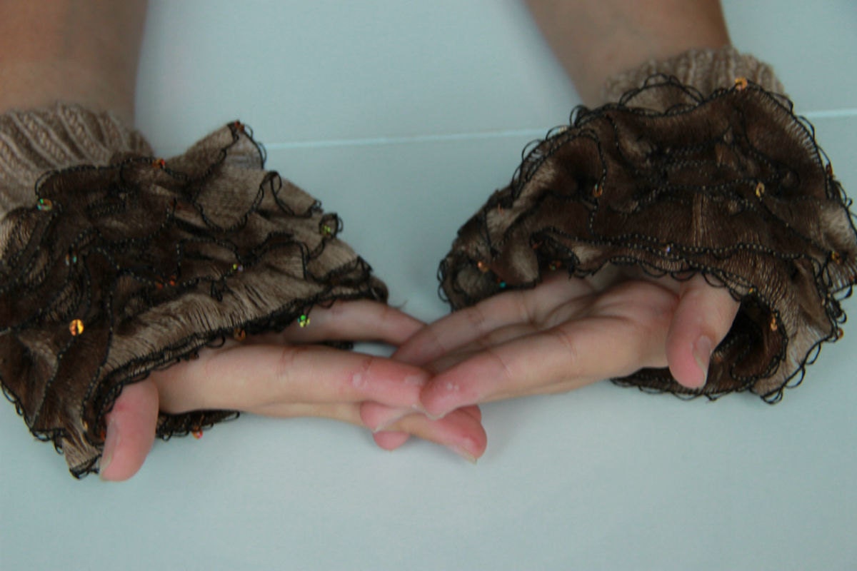 Fingerless Gloves: Hand Knit Elegant Ruffled Gloves, Frilly Gloves ...