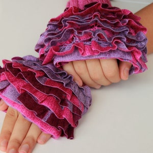 Fingerless Gloves: Hand Knit Elegant Ruffled Multicolored Pink Lilac ...