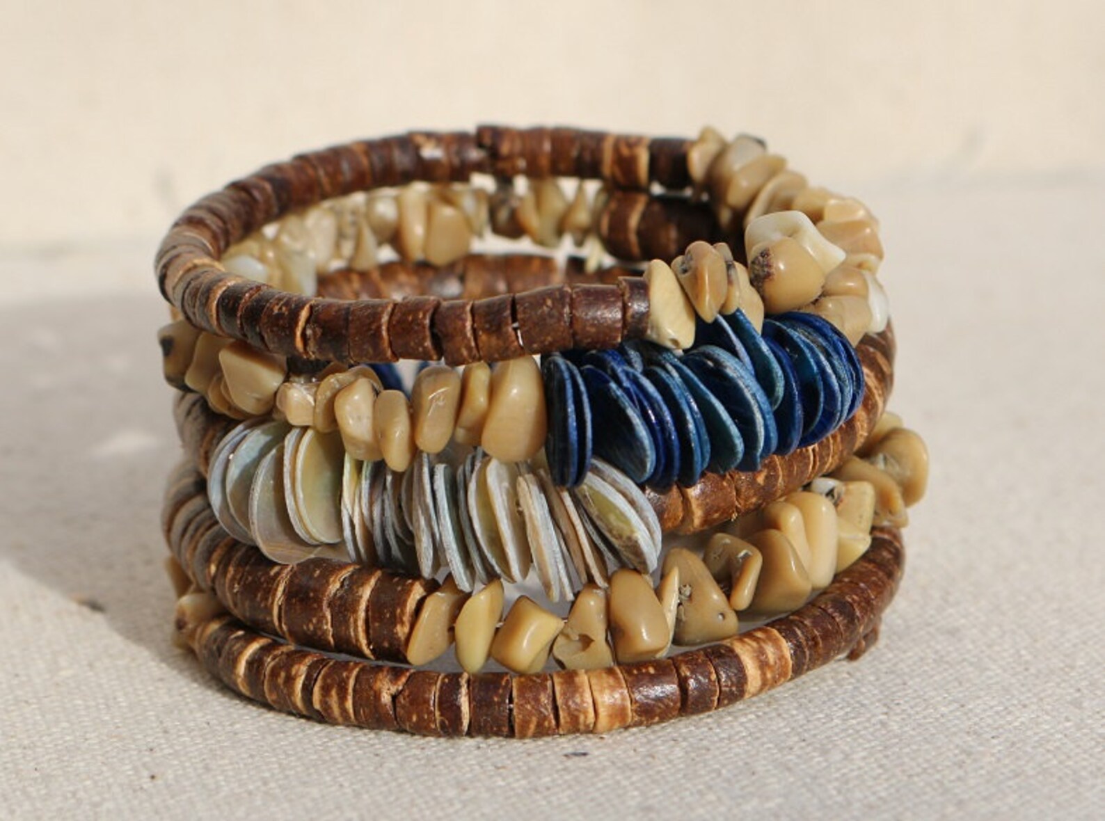 Sea Life in Deep Blue Memory Wire Bracelet Featuring Mussel - Etsy