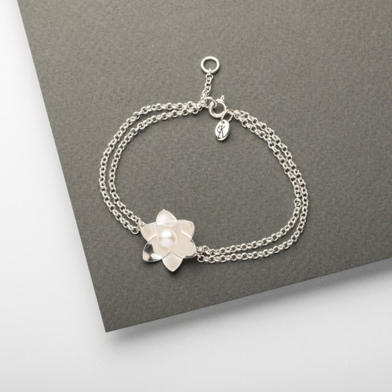Silver Daffodil Pearl Bracelet Etsy