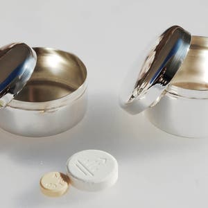 Sterling Silver Pill Boxes, NEW Sterling Tiny Round Pill Boxes Special ...