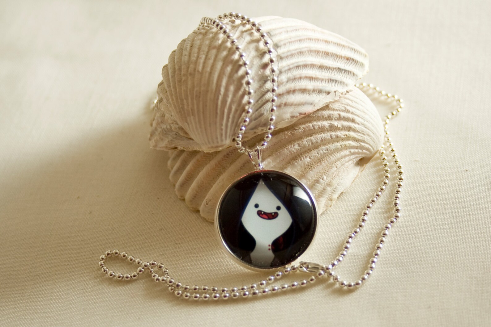 Adventure Time Marceline / Round Silver Pendant / 20mm Image / Special ...