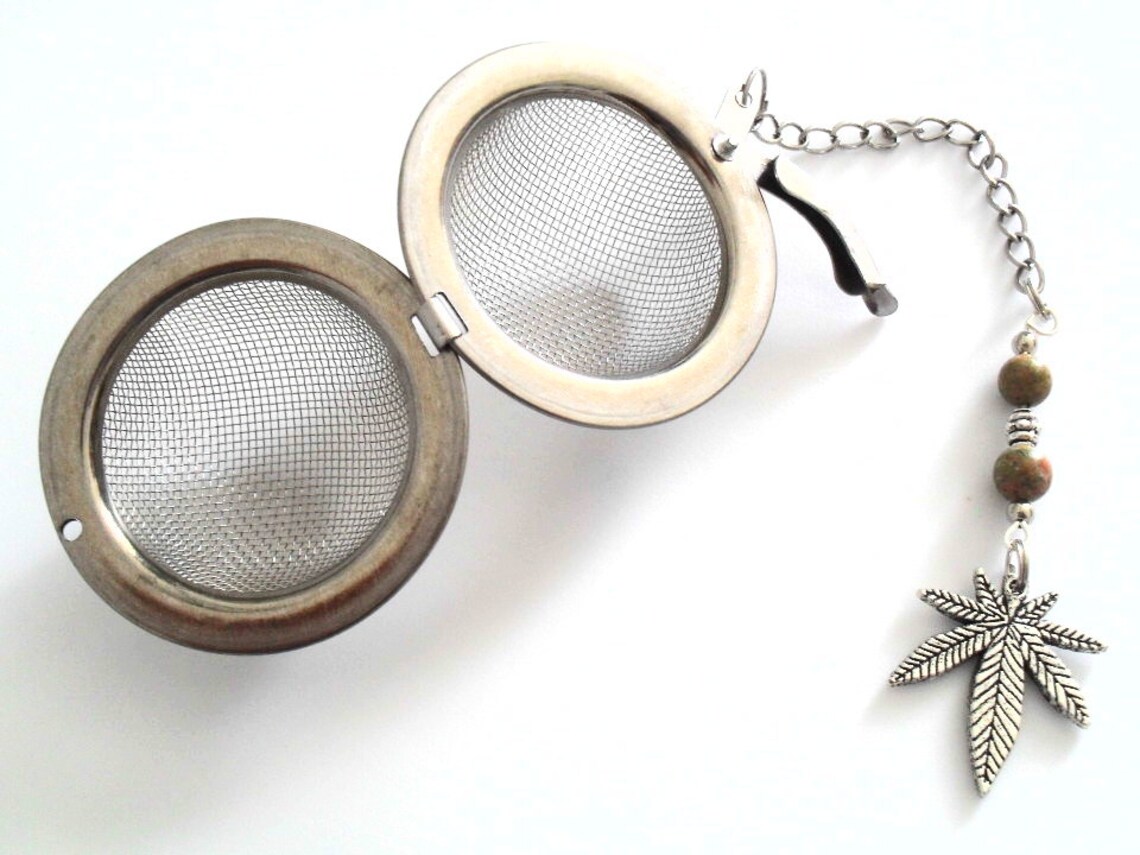 Marijuana Tea Infuser, Hemp Leaves Charm Loose Tea Strainer, Weed ...