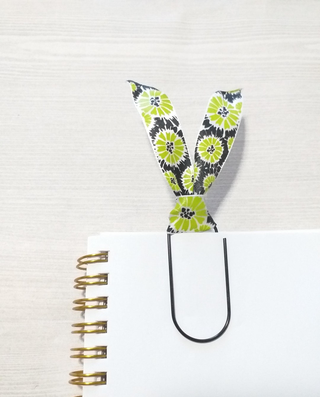 Kiwi Ribbon Paperclip, Lime Green and Black Wide Paper Clip, Bow Metal ...