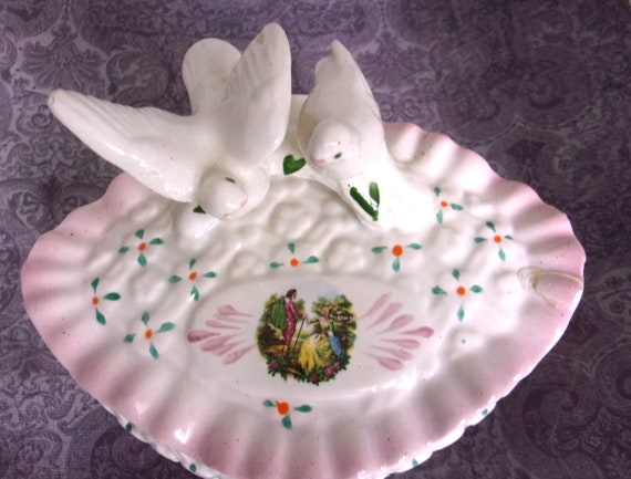 1950' Hand painted Footed Jewelry Box with Doves on L… - Gem