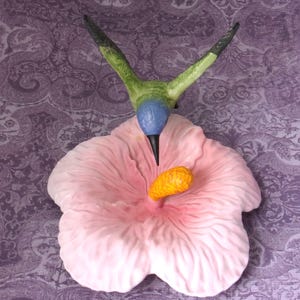 Hummingbird on Hibiscus Flower, Resin Figurine 3.50 Dia, Table/desk ...