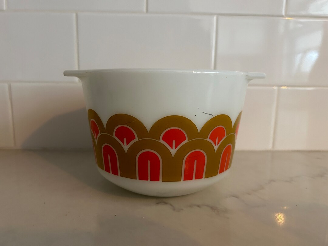 Vintage PYREX Designs Straight Sides Mixing Bowl | Promotional Pyrex ...