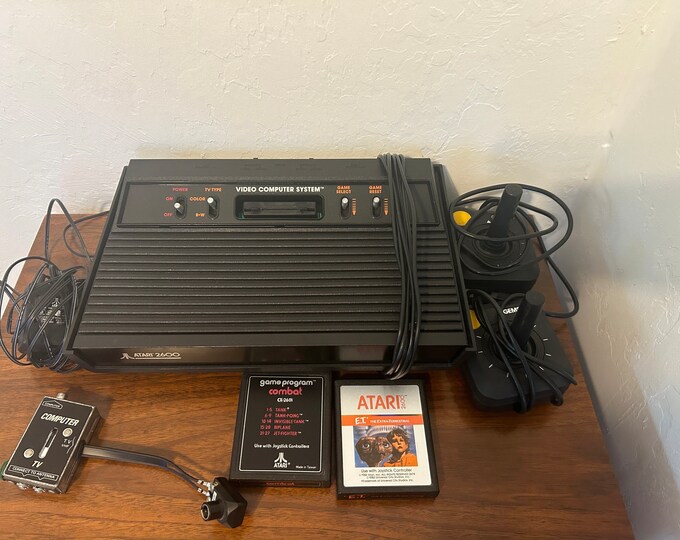 Vintage Atari 2600 Console With Accessories - Etsy