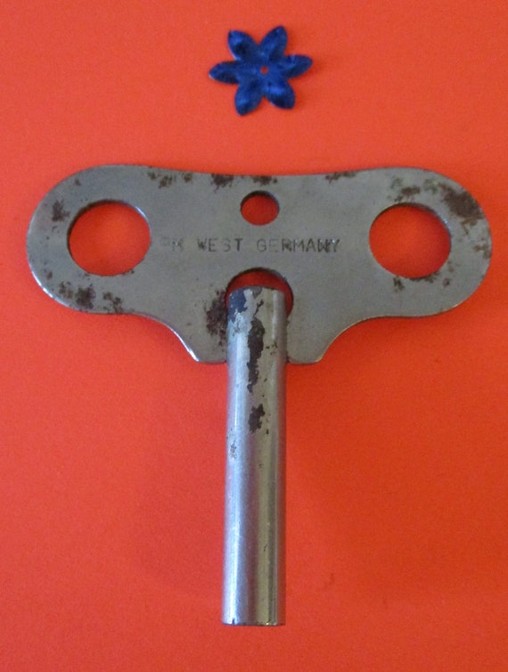 Antique German Steel Clock Key Size 8 / 4.25 Swiss / 4.0 - Etsy