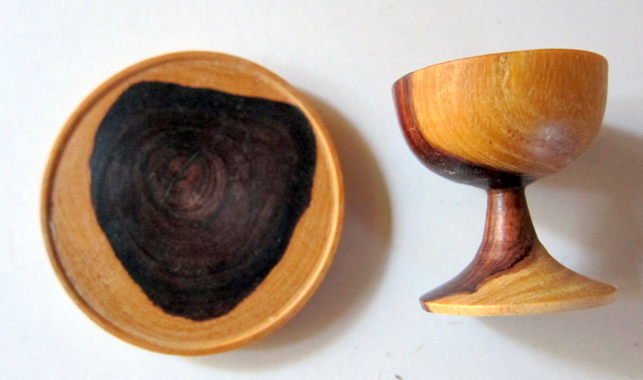 Japanese Sake Set. "rare Wood" Container and Glasses (ochoko) for Sake ...